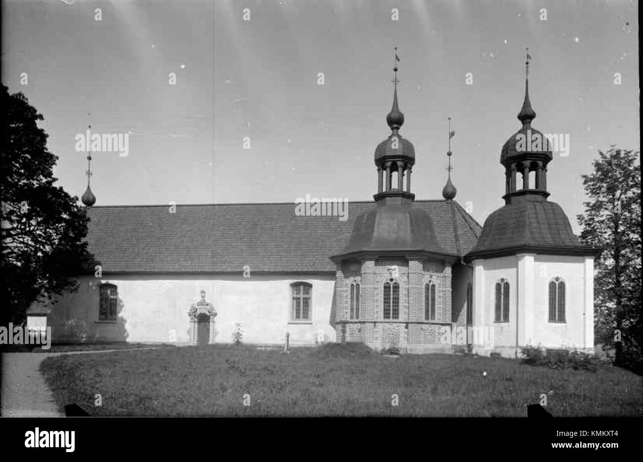 Die Vadsbro-Kirche in Schweden ist unter der KMB-Nummer 1600020010250 ...