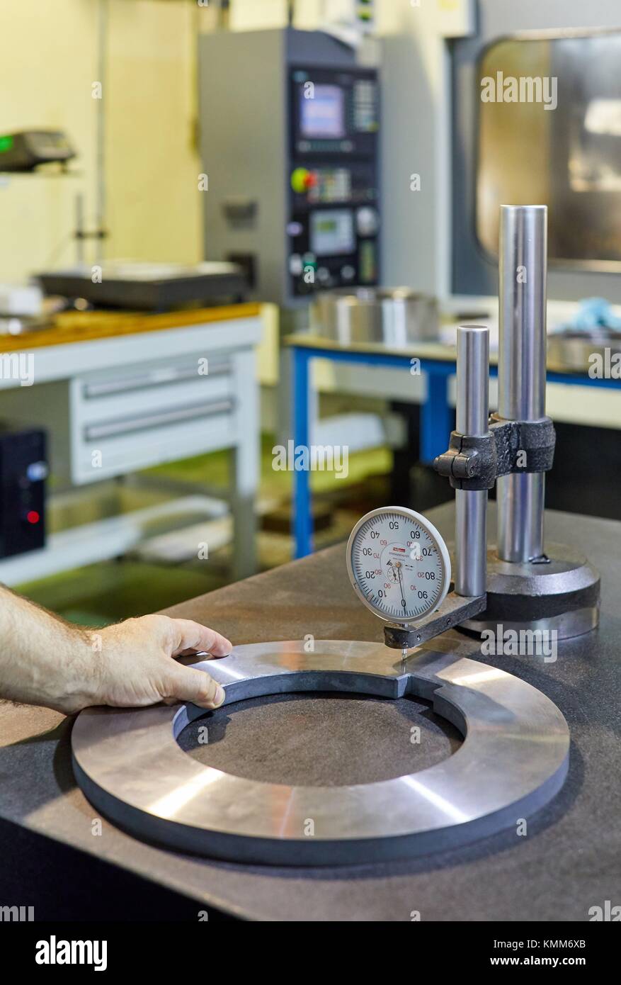 Quality control -Fotos und -Bildmaterial in hoher Auflösung – Alamy