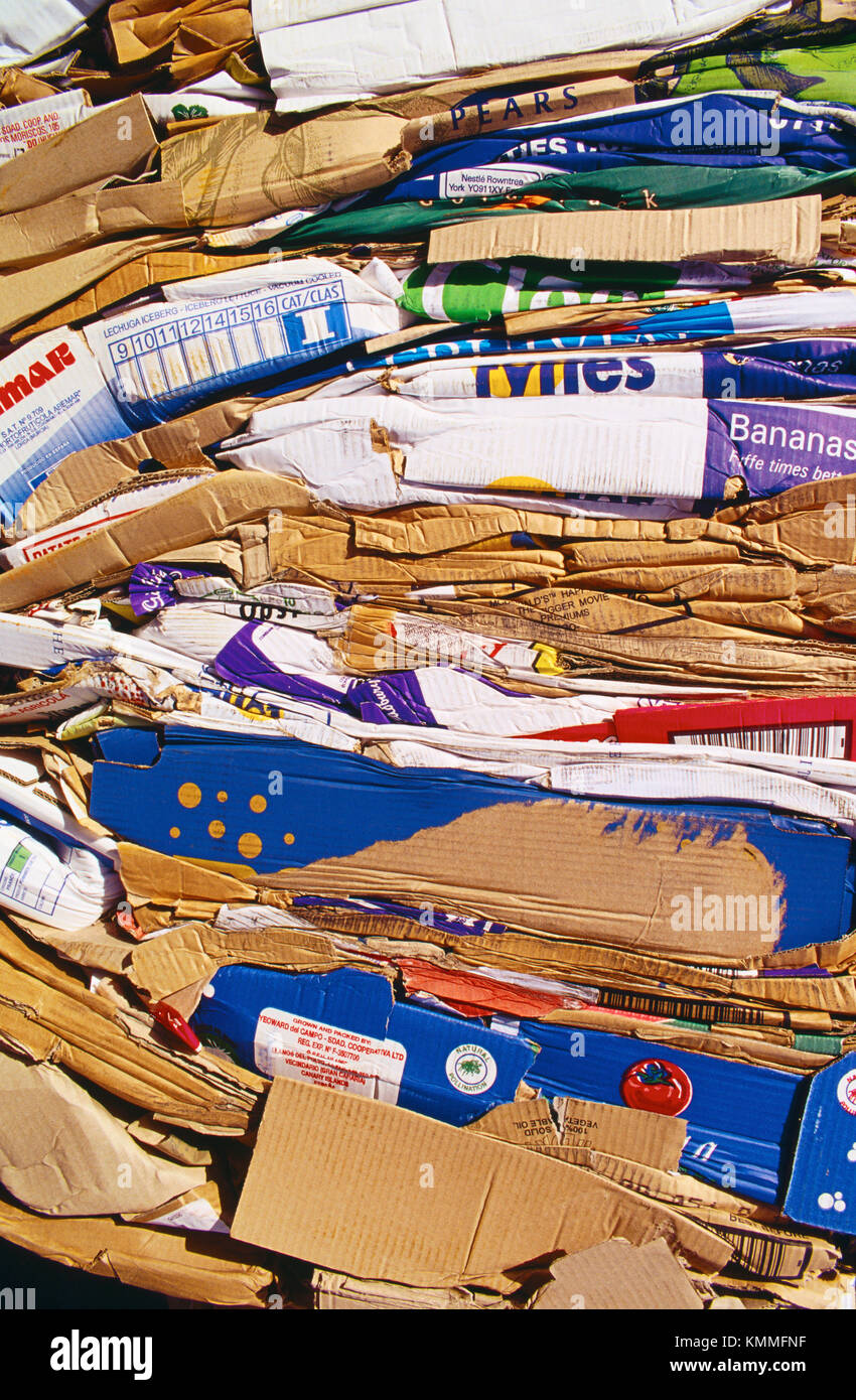 Gebündeltes altpapier -Fotos und -Bildmaterial in hoher Auflösung – Alamy