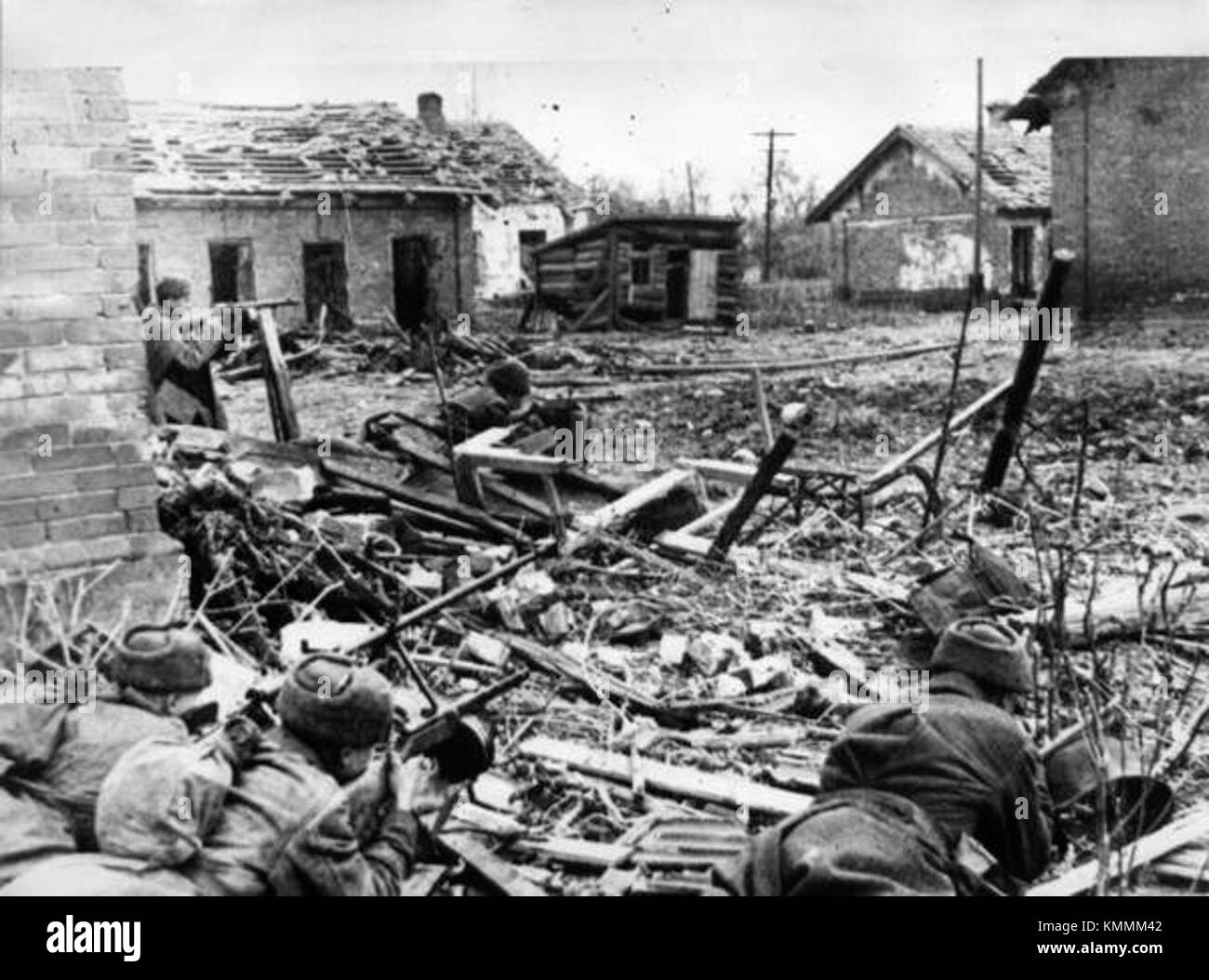 Stalingrad, heute Wolgograd, ist eine Stadt im Süden Russlands an der ...
