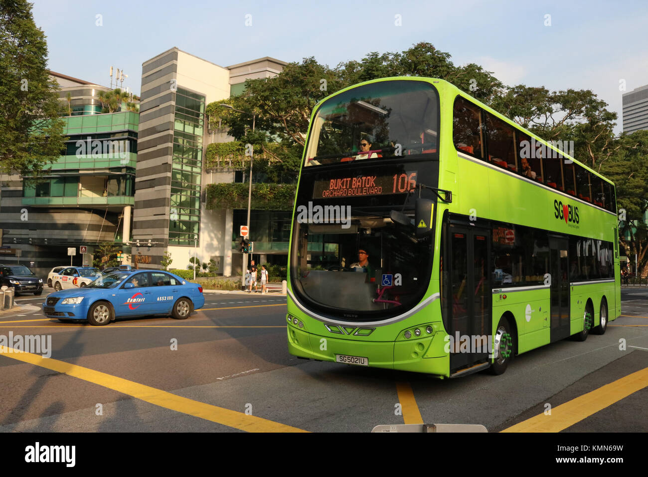 Singapore bus -Fotos und -Bildmaterial in hoher Auflösung – Alamy
