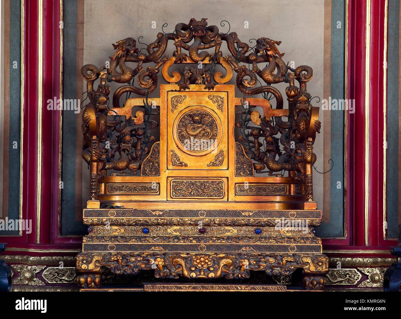 Drachen Thron Stockfotos und -bilder Kaufen - Alamy