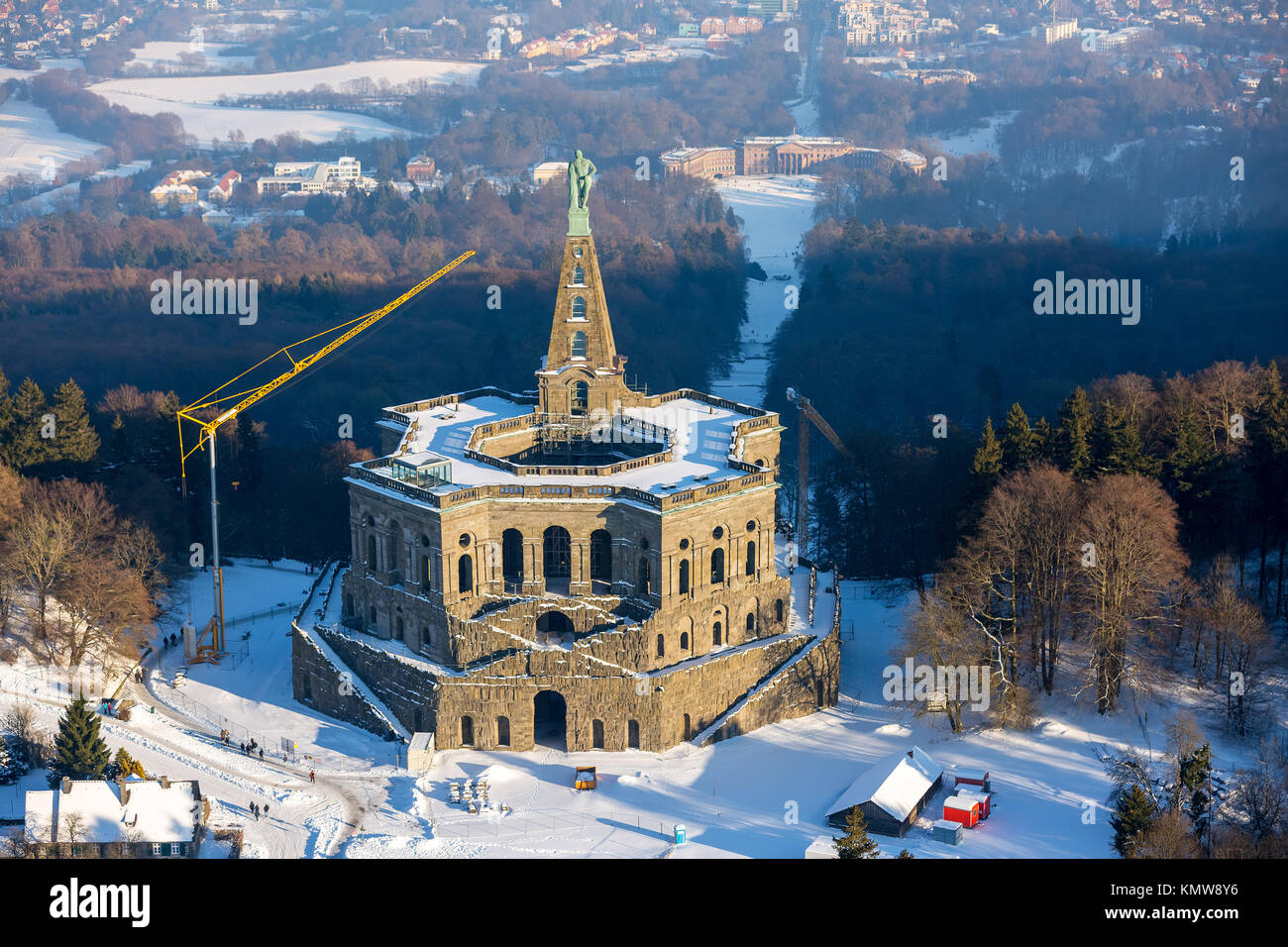 Spitze der pyramide -Fotos und -Bildmaterial in hoher Auflösung – Alamy