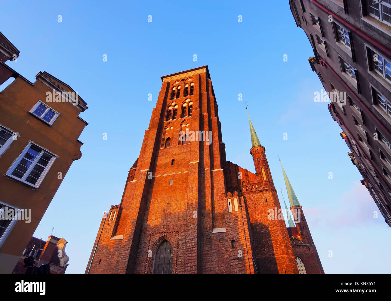 Marienkirche in der Altstadt von Danzig - schöne polnische Stadt Stockfotografie - Alamy