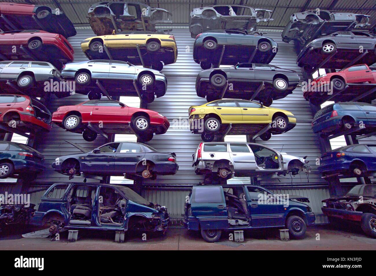 Auto schrottplatz deutschland -Fotos und -Bildmaterial in hoher ...