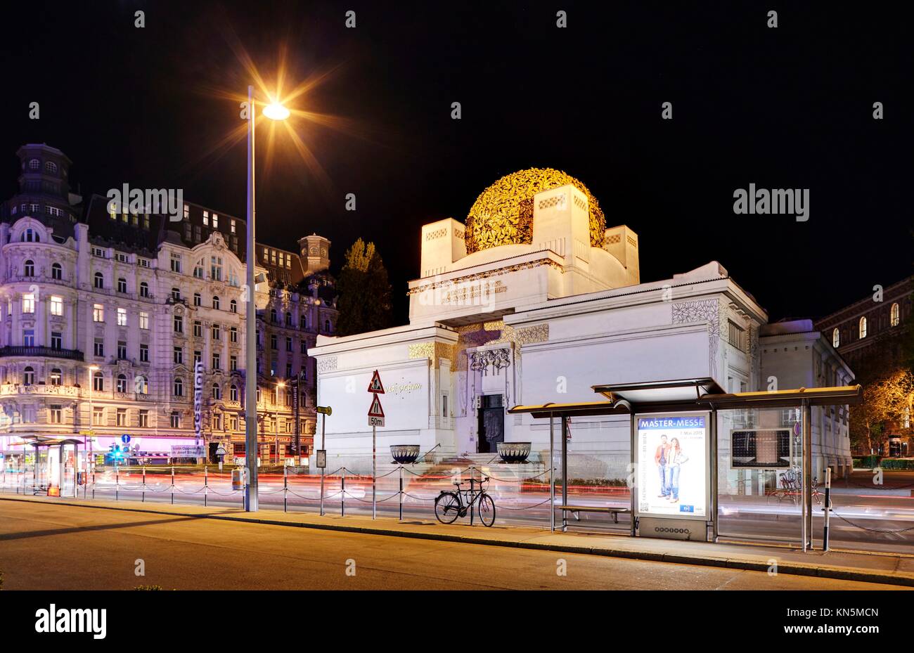 Art nouveau vienna secession style -Fotos und -Bildmaterial in hoher ...