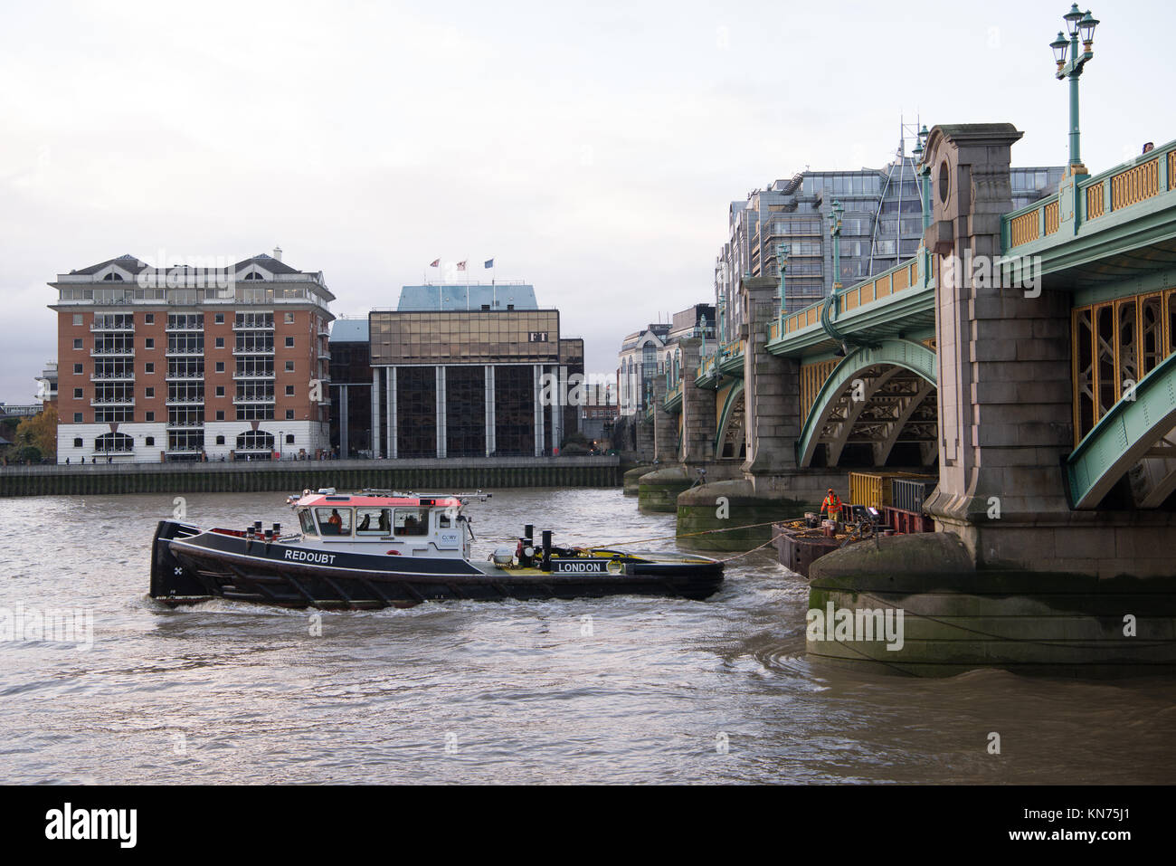 Cory Riverside Tug Boat Redoute, auf der Themse in Southwark ...