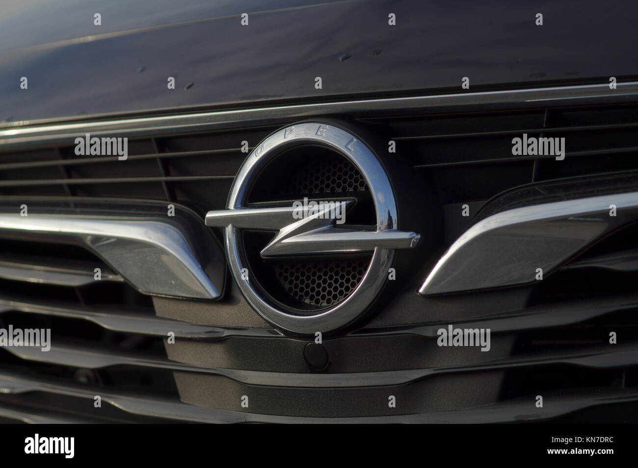 Opel logo -Fotos und -Bildmaterial in hoher Auflösung – Alamy