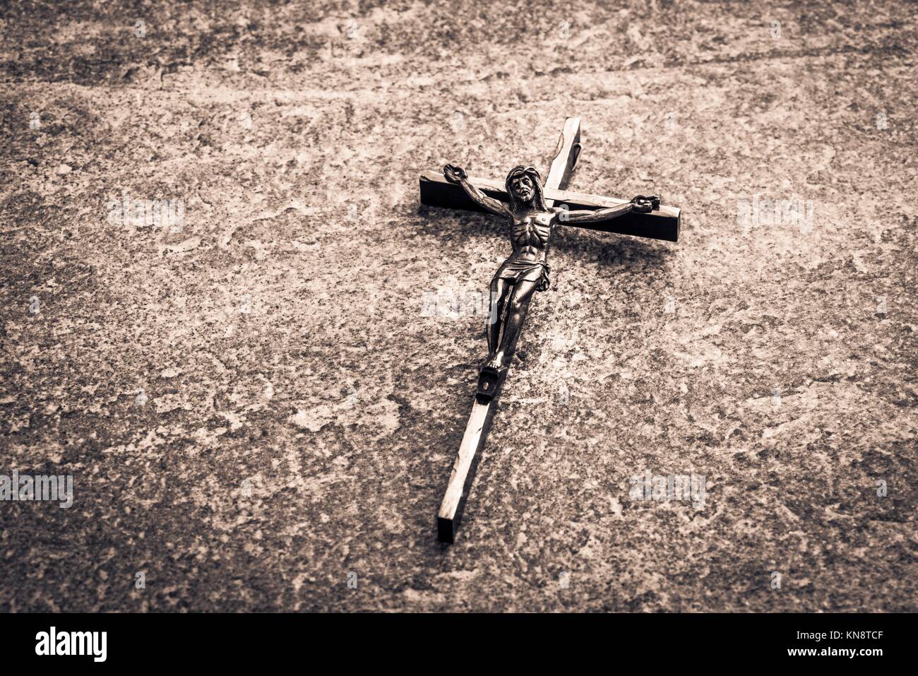 Kreuz kruzifix religion katholisch -Fotos und -Bildmaterial in hoher Auflösung – Alamy