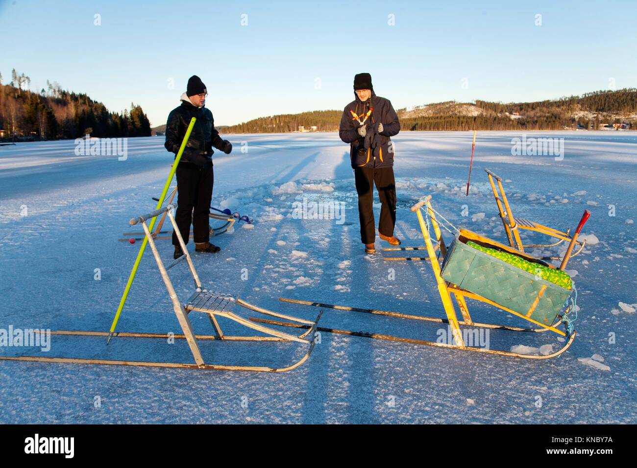 Kick sledge -Fotos und -Bildmaterial in hoher Auflösung – Alamy