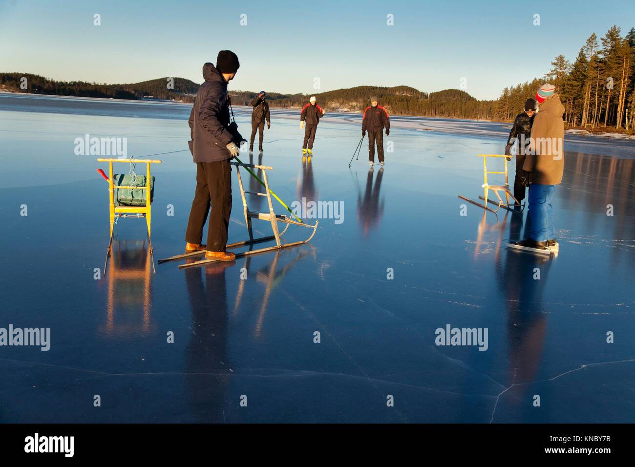 Kick Sledge Stockfotos und -bilder Kaufen - Alamy