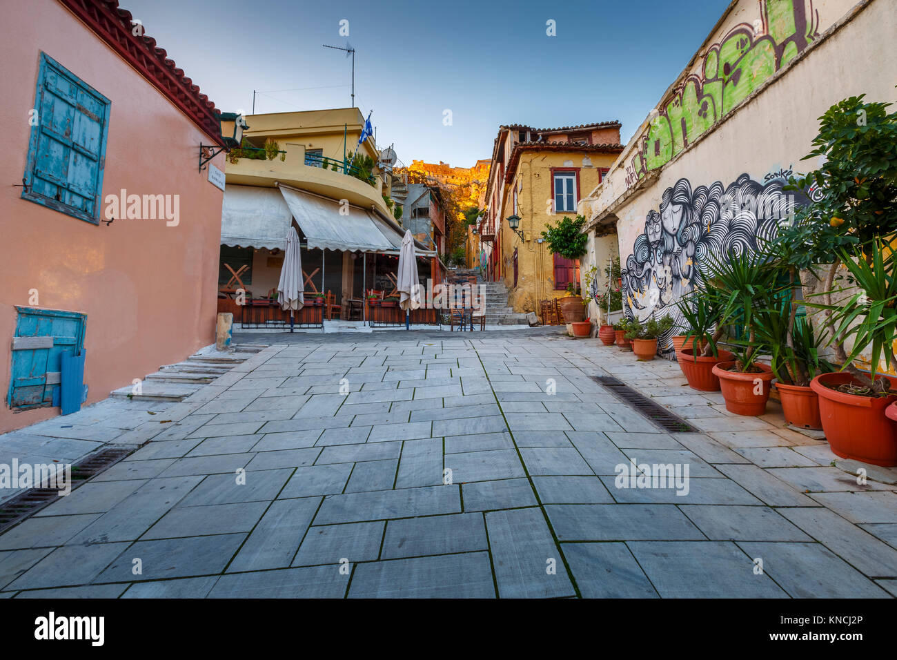 Straßen in der Plaka, der Altstadt von Athen, Griechenland ...