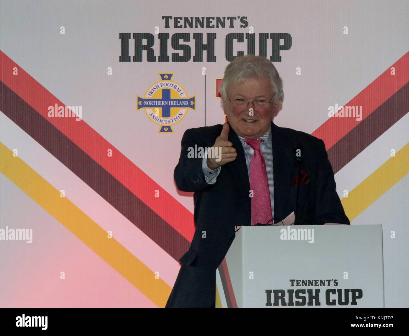 Jackie fullerton irish cup unentschieden -Fotos und -Bildmaterial in ...