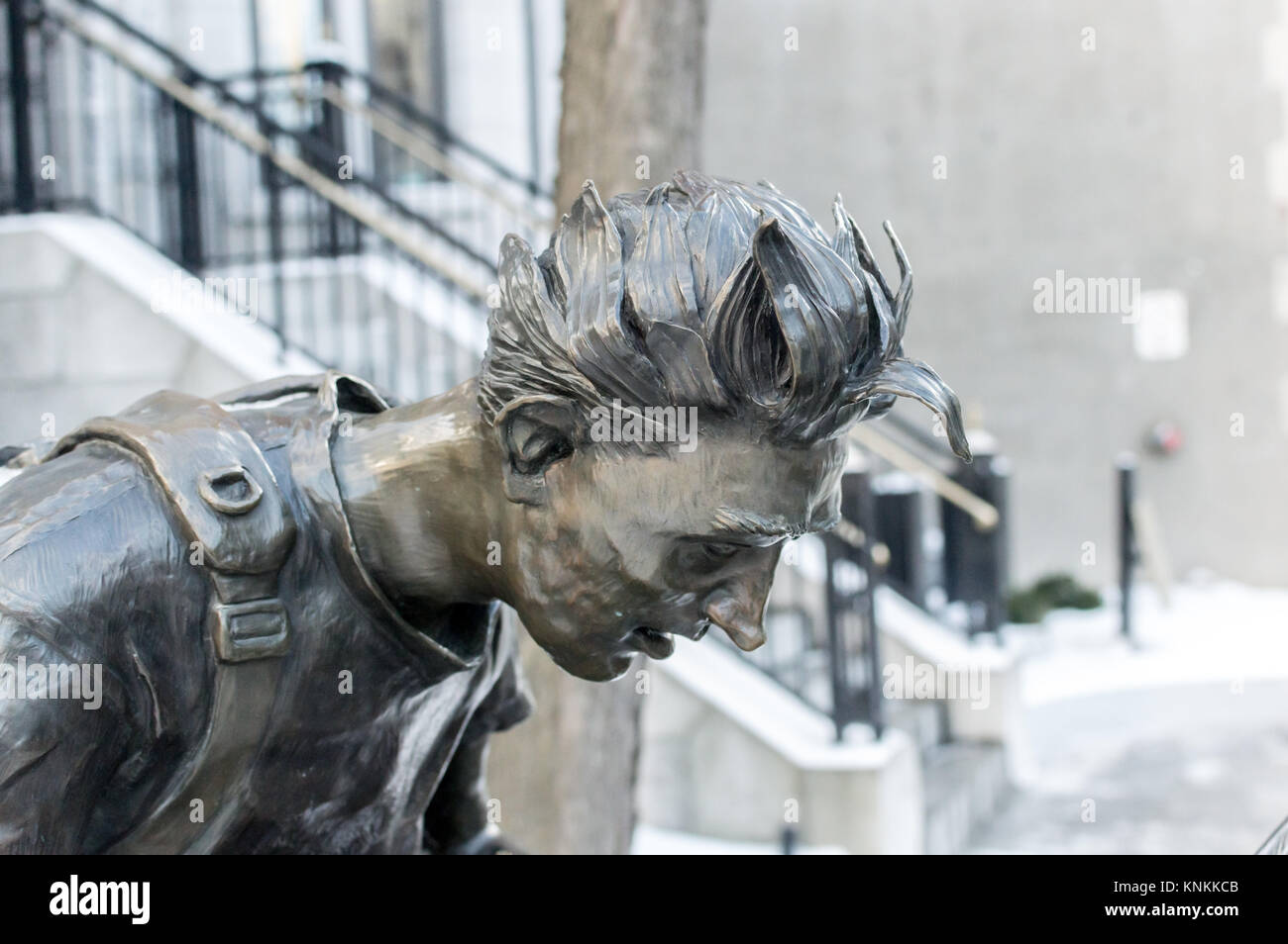 Student statue -Fotos und -Bildmaterial in hoher Auflösung – Alamy