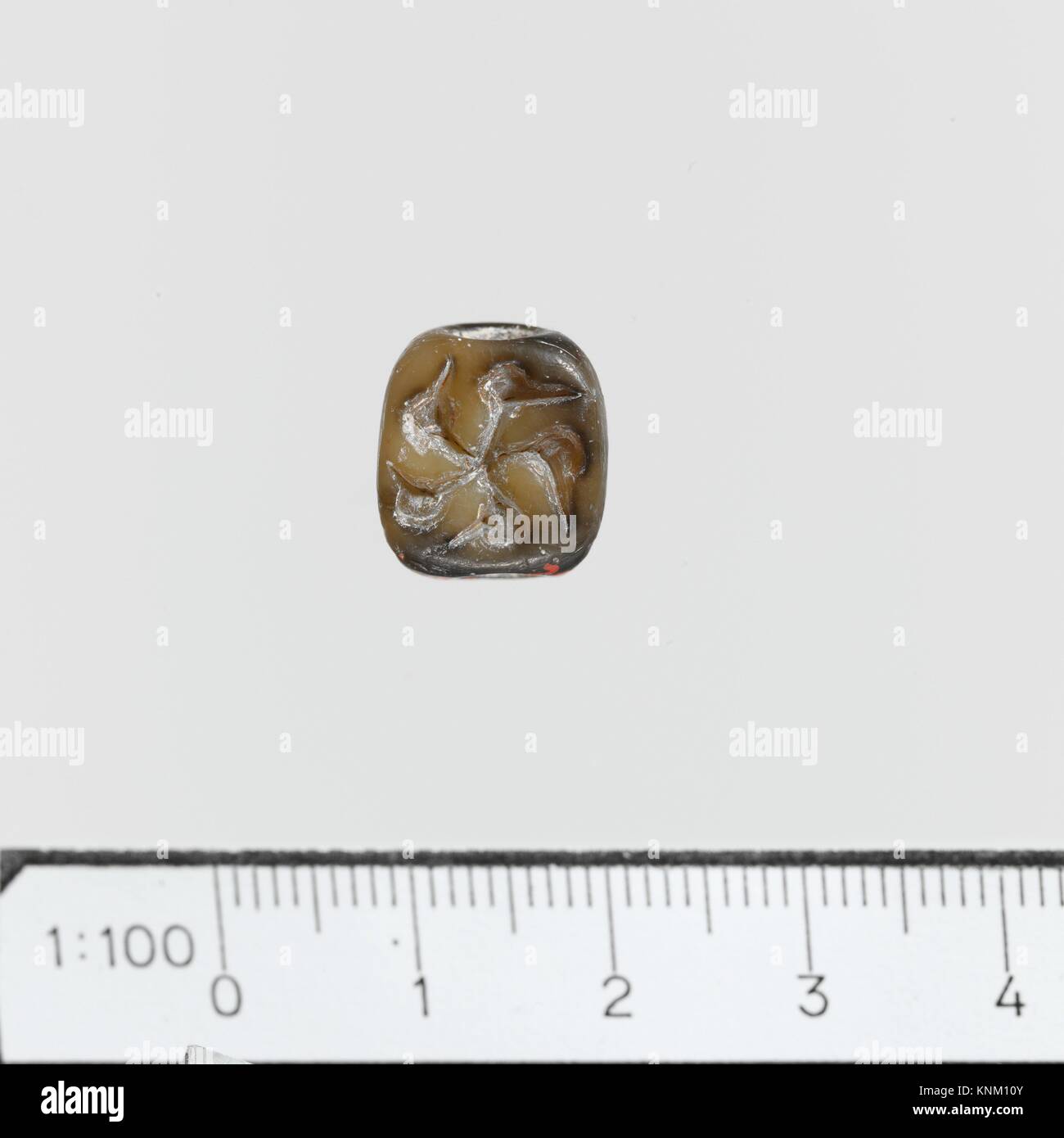 Dreieckiges steatitprisma -Fotos und -Bildmaterial in hoher Auflösung ...