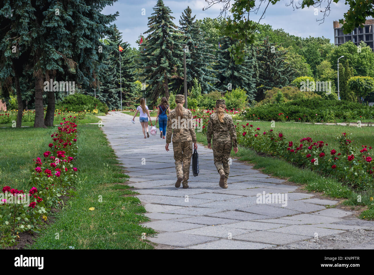 Ukrainische soldatinnen -Fotos und -Bildmaterial in hoher Auflösung – Alamy