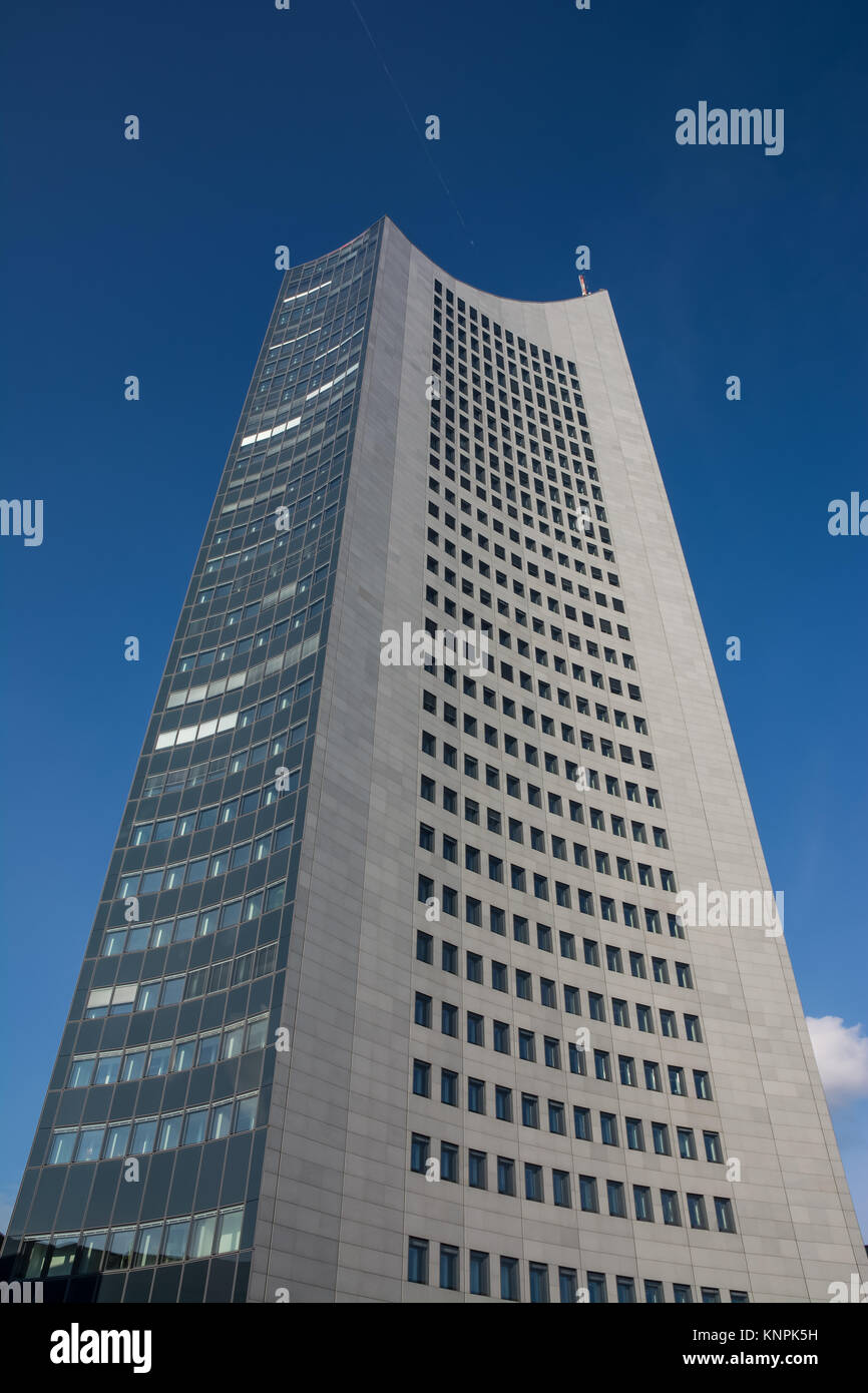 Panorama Tower Leipzig Hochhaus Wolkenkratzer blauer Himmel im Freien ...