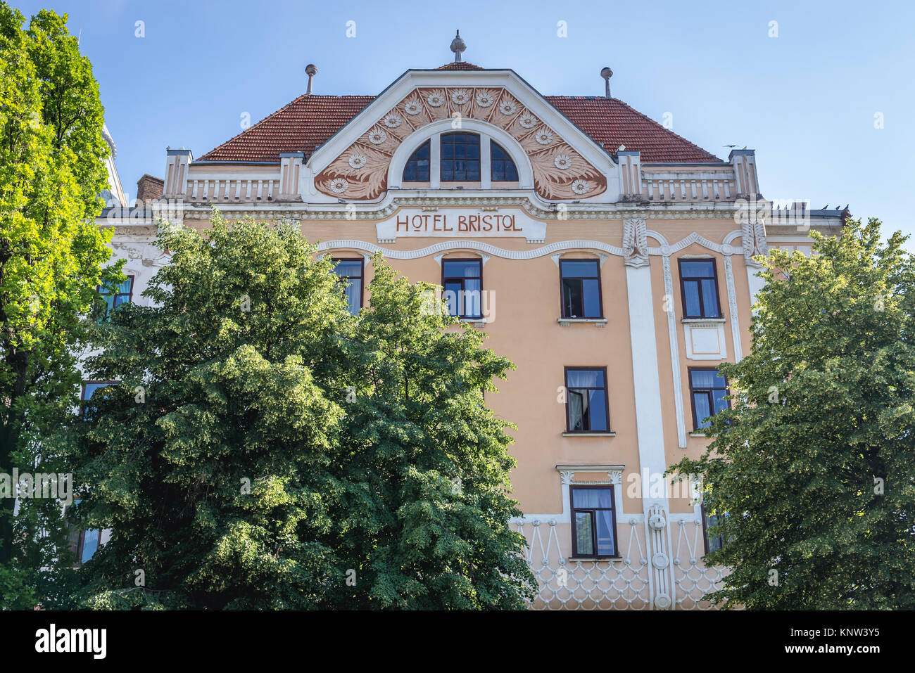 Gebäude der ehemaligen Bristol Hotel in Czernowitz (Polnisch Czerniowce ...