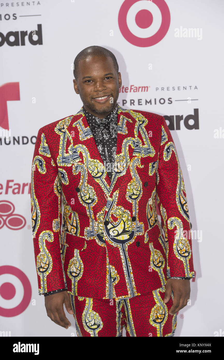 MIAMI, FL - 30. April: Coreon-Du kommt an 2015 Billboard Latin Music ...