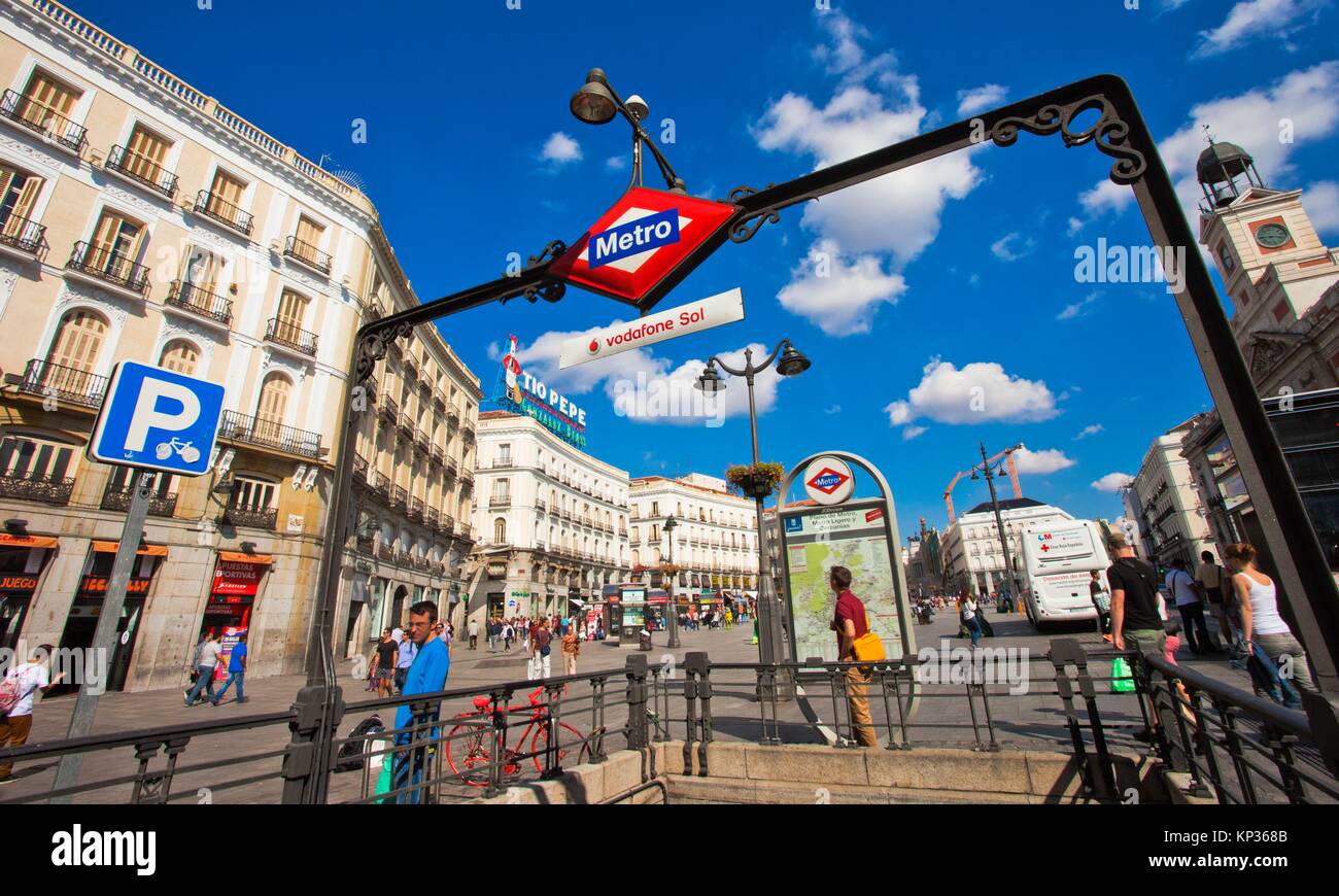 U bahn station sol -Fotos und -Bildmaterial in hoher Auflösung – Alamy