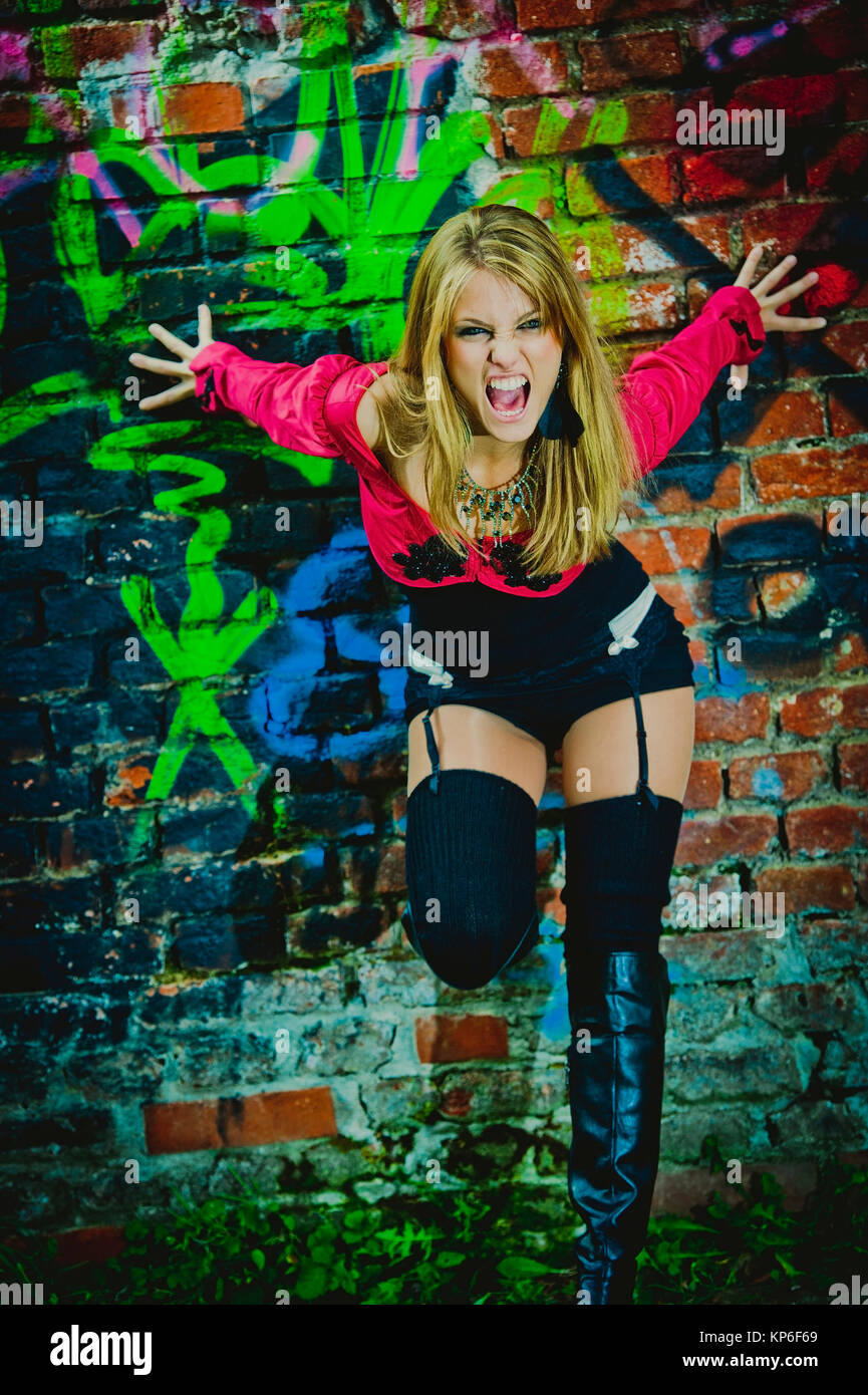 Aggression aggression aggressiv -Fotos und -Bildmaterial in hoher Auflösung – Alamy