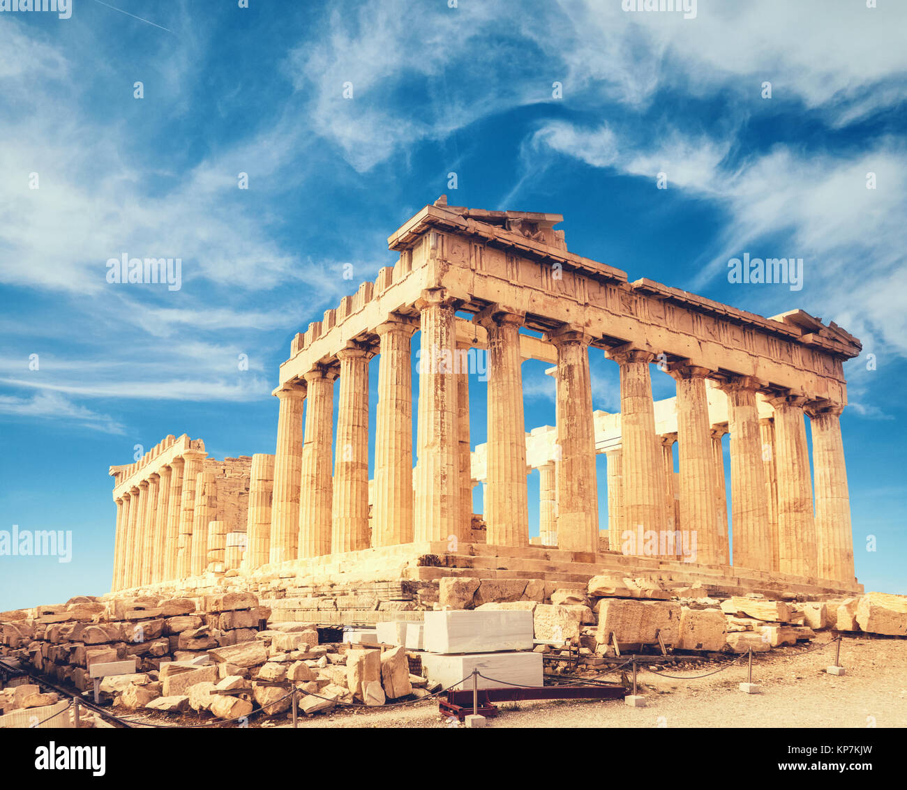 Parthenon-Tempel an einem sonnigen Tag. Akropolis in Athen ...