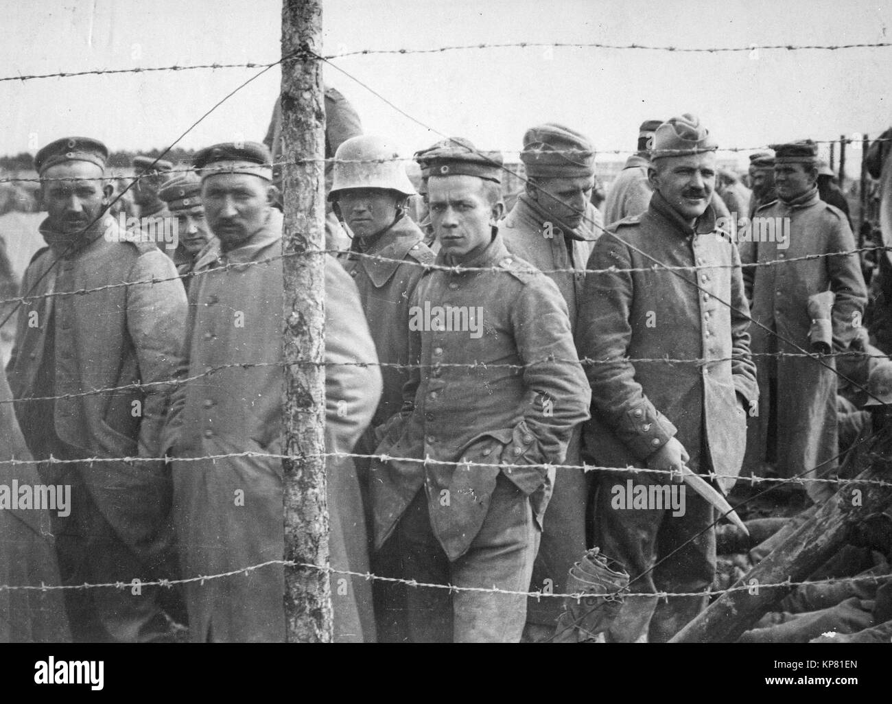 Captured german soldiers -Fotos und -Bildmaterial in hoher Auflösung ...