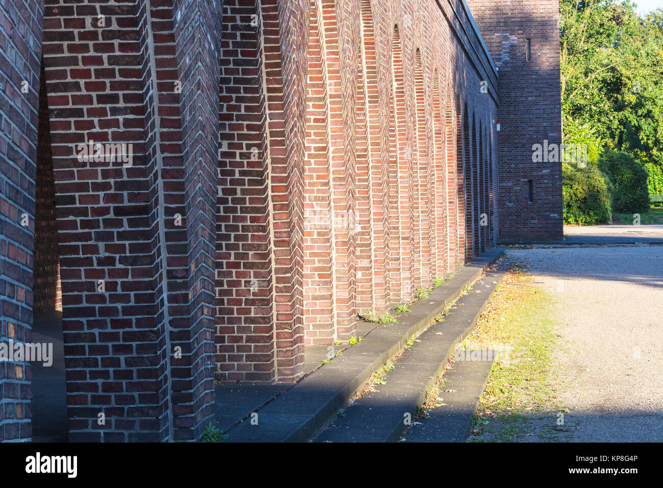 Backstein gebaude -Fotos und -Bildmaterial in hoher Auflösung – Alamy