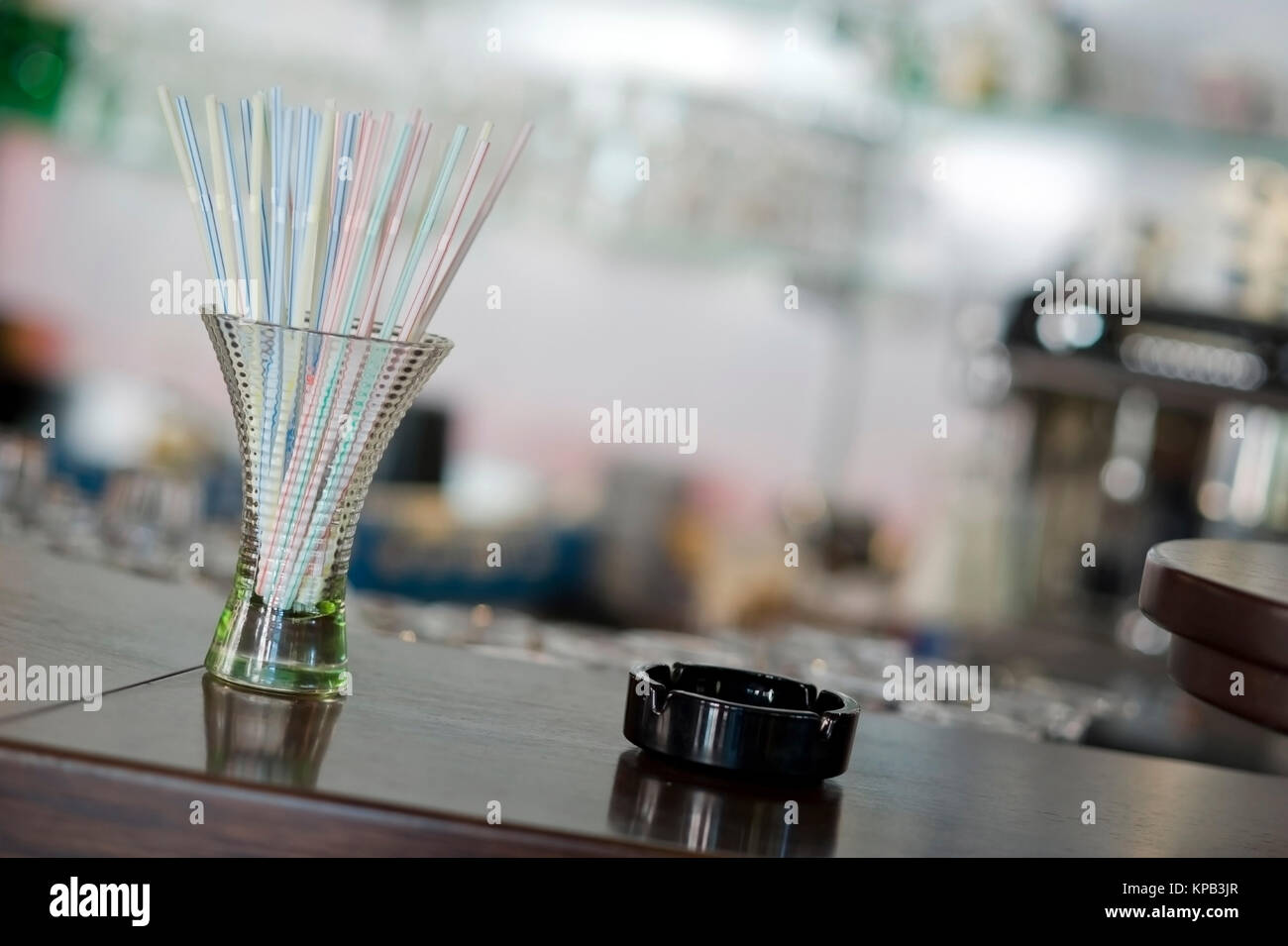 Theke lokal -Fotos und -Bildmaterial in hoher Auflösung – Alamy