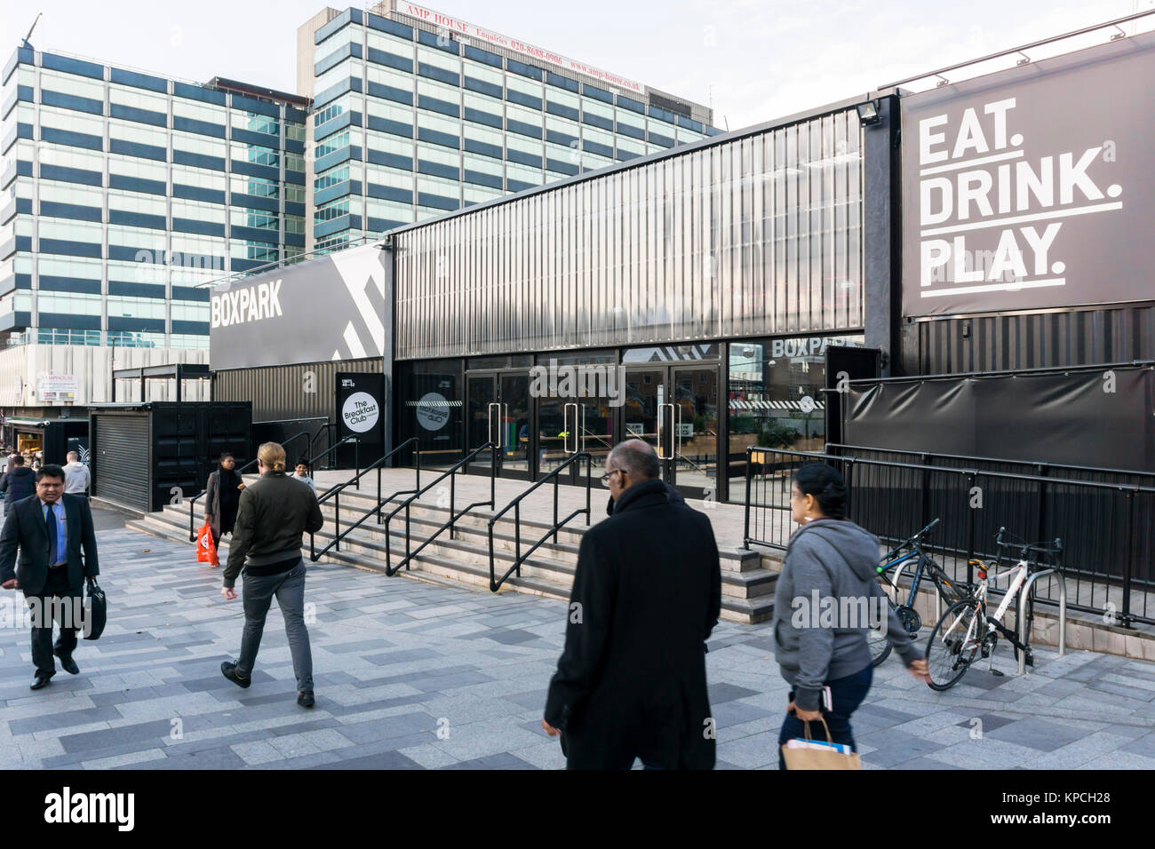 Croydon box park -Fotos und -Bildmaterial in hoher Auflösung – Alamy