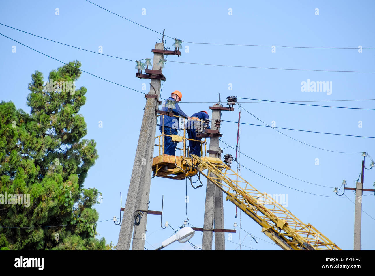 Slavjansk-auf-Kuban, Russland - September 7, 2017: Elektriker der ...