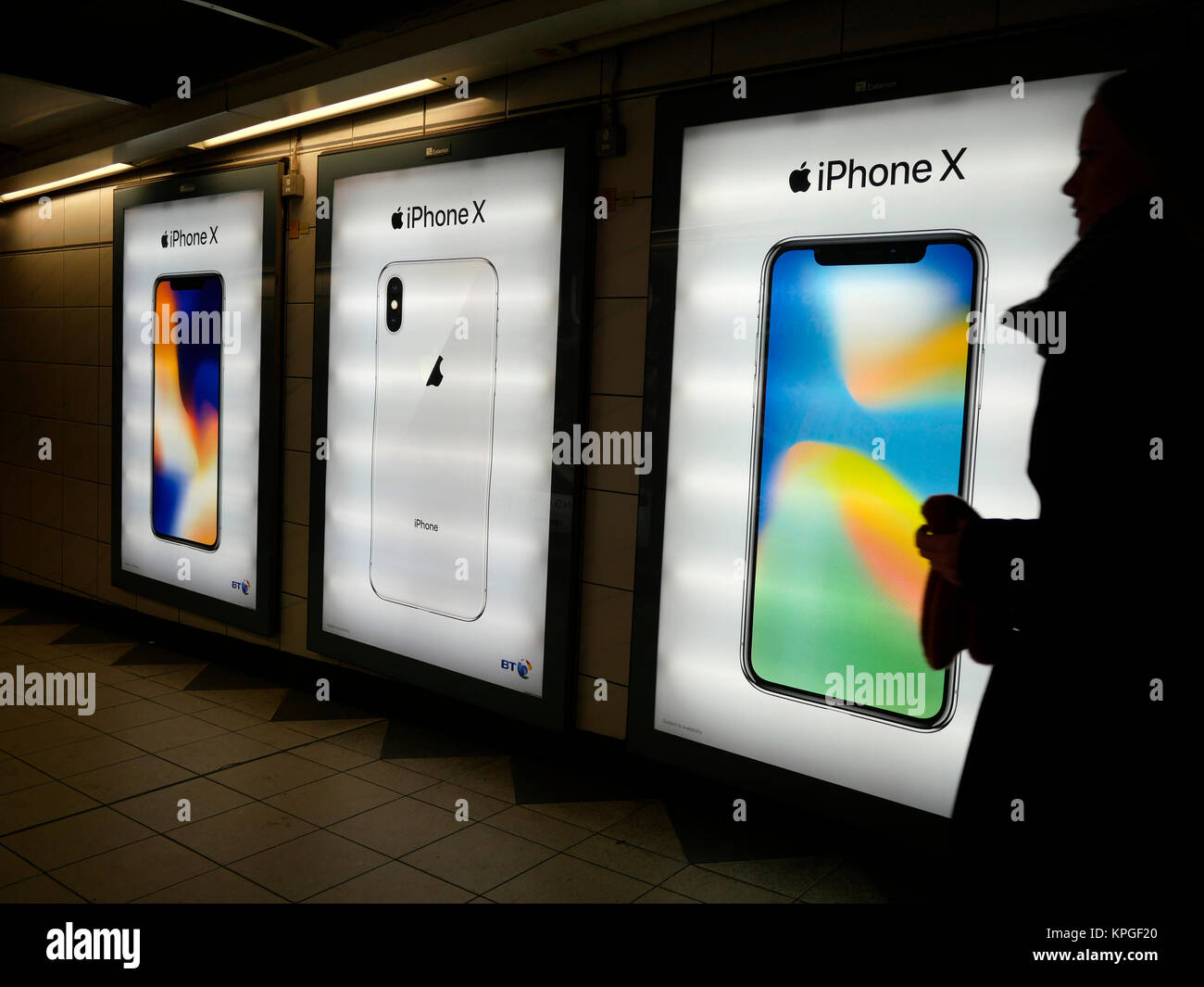 Reihe von werbeplakaten -Fotos und -Bildmaterial in hoher Auflösung – Alamy