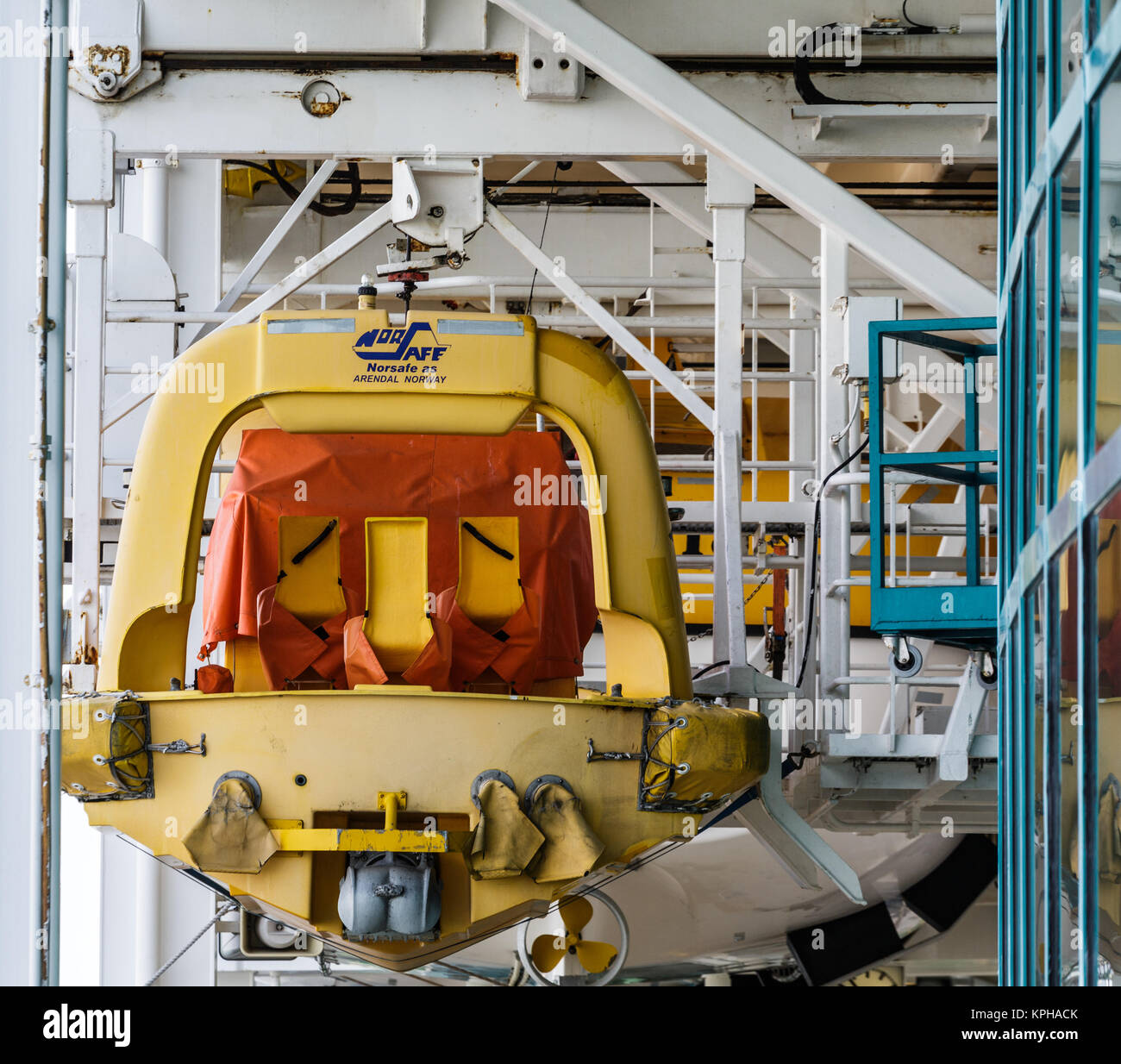 Rettungsboot auf dem schiff -Fotos und -Bildmaterial in hoher Auflösung ...