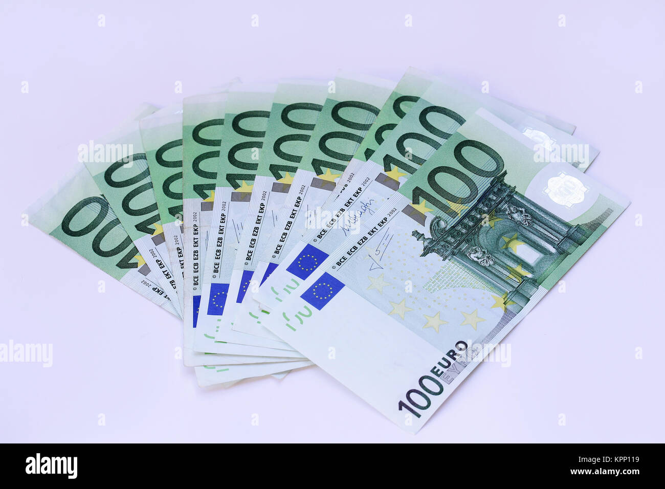 Viel Geld - viele 100 Euro Scheine Stockfotografie - Alamy