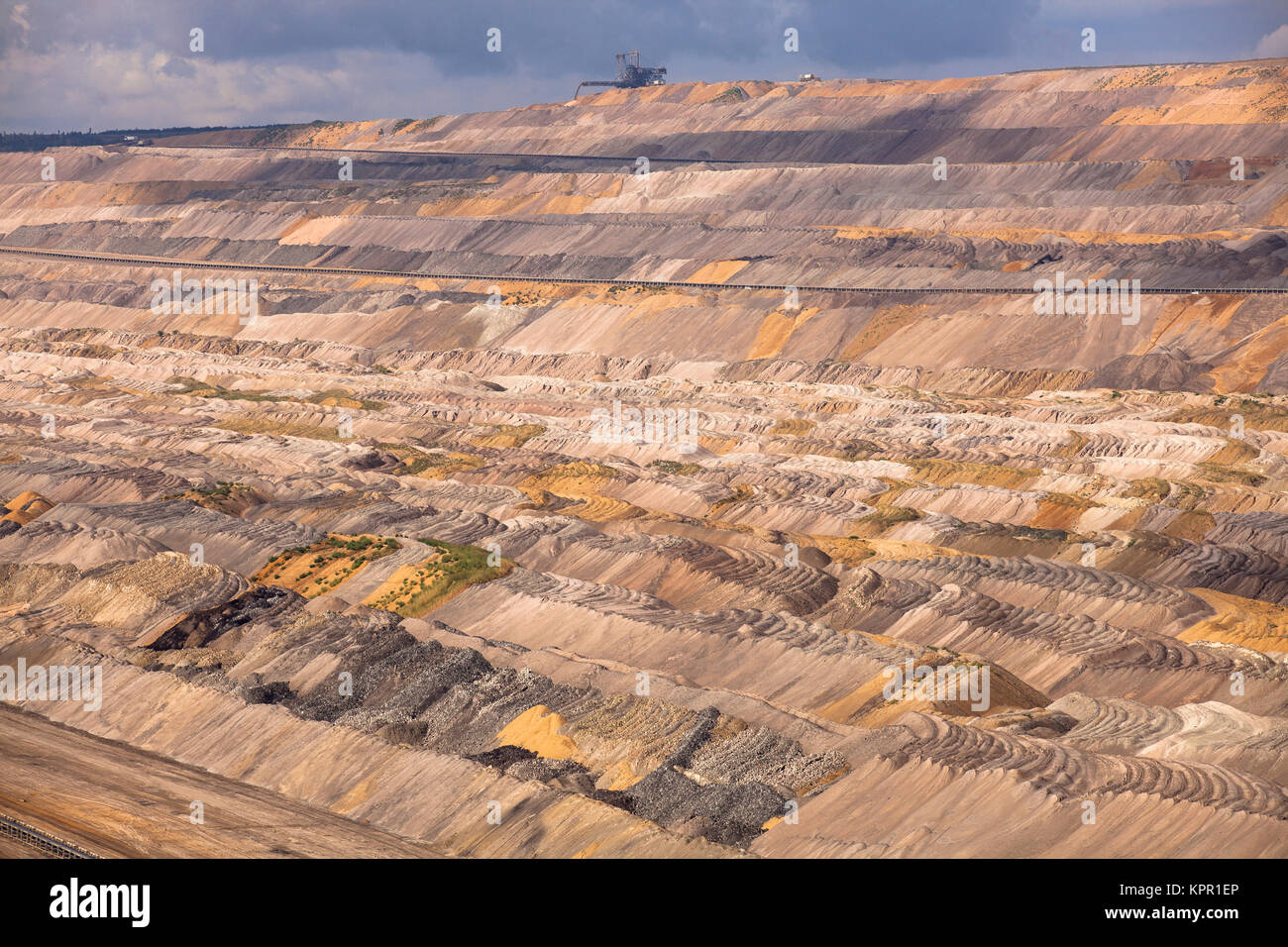 Europa, Deutschland, Braunkohle Tagebau Hambach, RWE Power AG betrieben ...