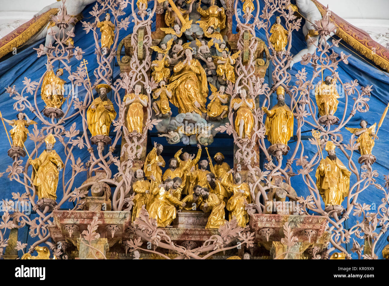 Famous golden baroque altar -Fotos und -Bildmaterial in hoher Auflösung ...