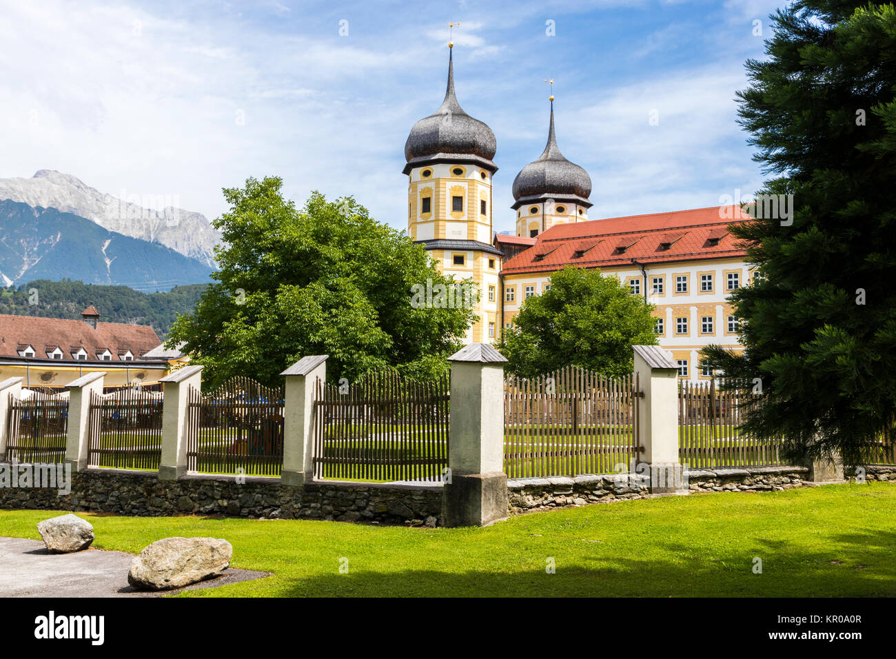 Monastery Stams Stockfotos und -bilder Kaufen - Alamy