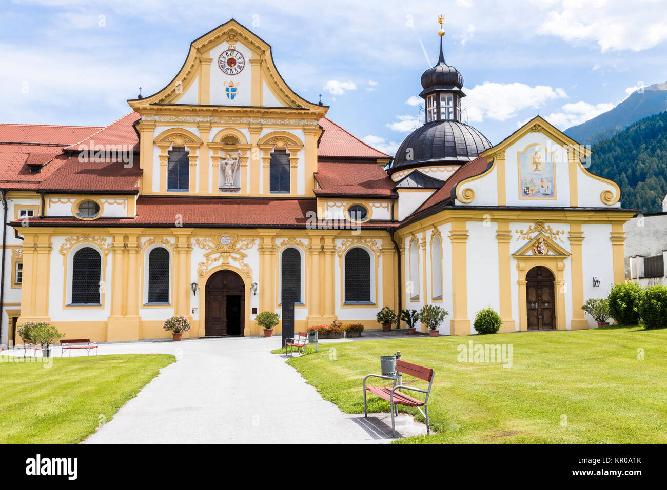 Stift Stams, einem barocken Zisterzienserkloster in der Gemeinde Stams ...