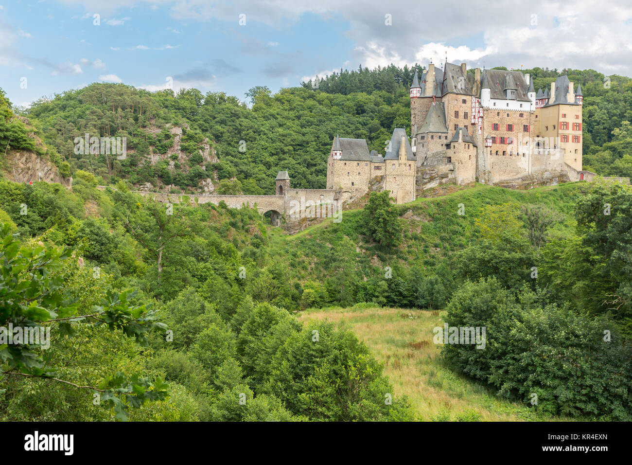 Burg elz -Fotos und -Bildmaterial in hoher Auflösung – Alamy