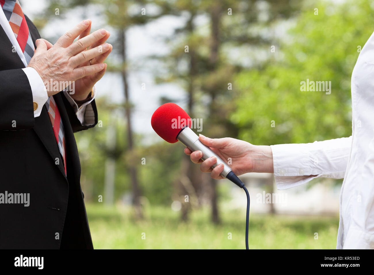 Interview mikrofon -Fotos und -Bildmaterial in hoher Auflösung – Alamy