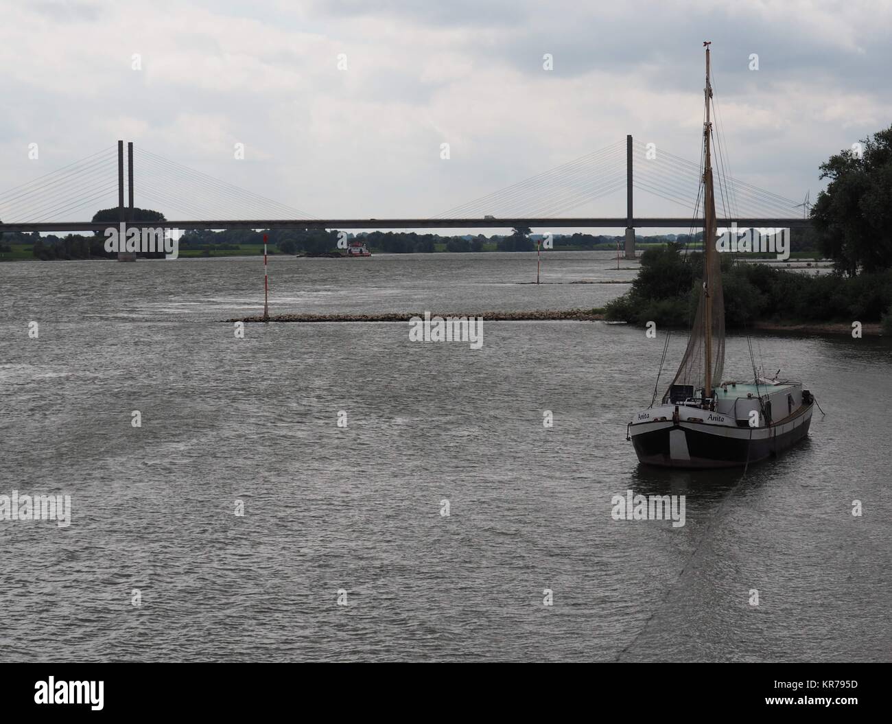 Schra gseilbra cke -Fotos und -Bildmaterial in hoher Auflösung – Alamy