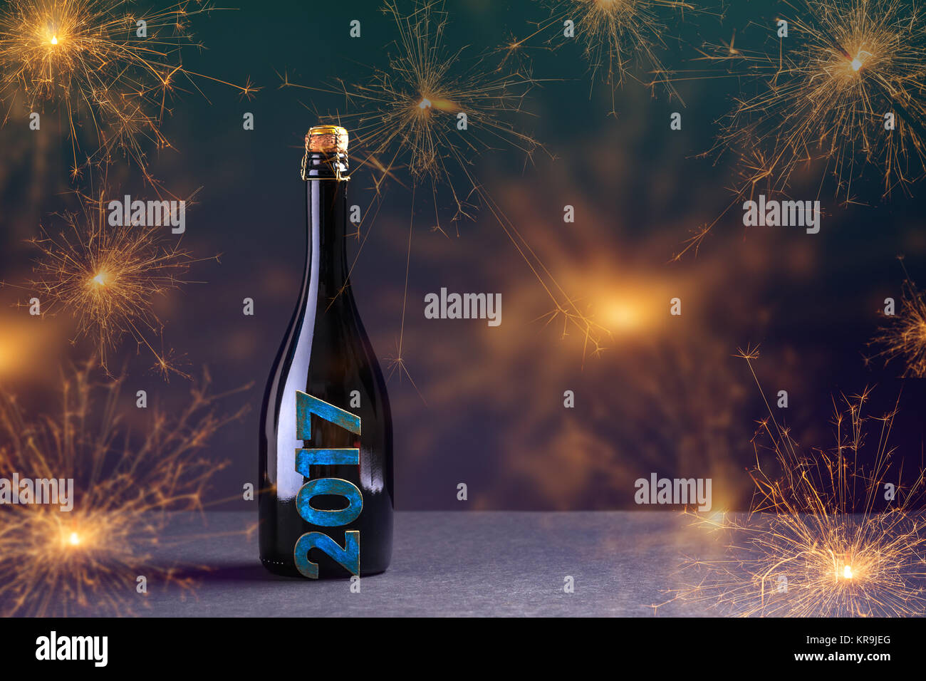 Neujahrsfeier 2017 -Fotos und -Bildmaterial in hoher Auflösung – Alamy