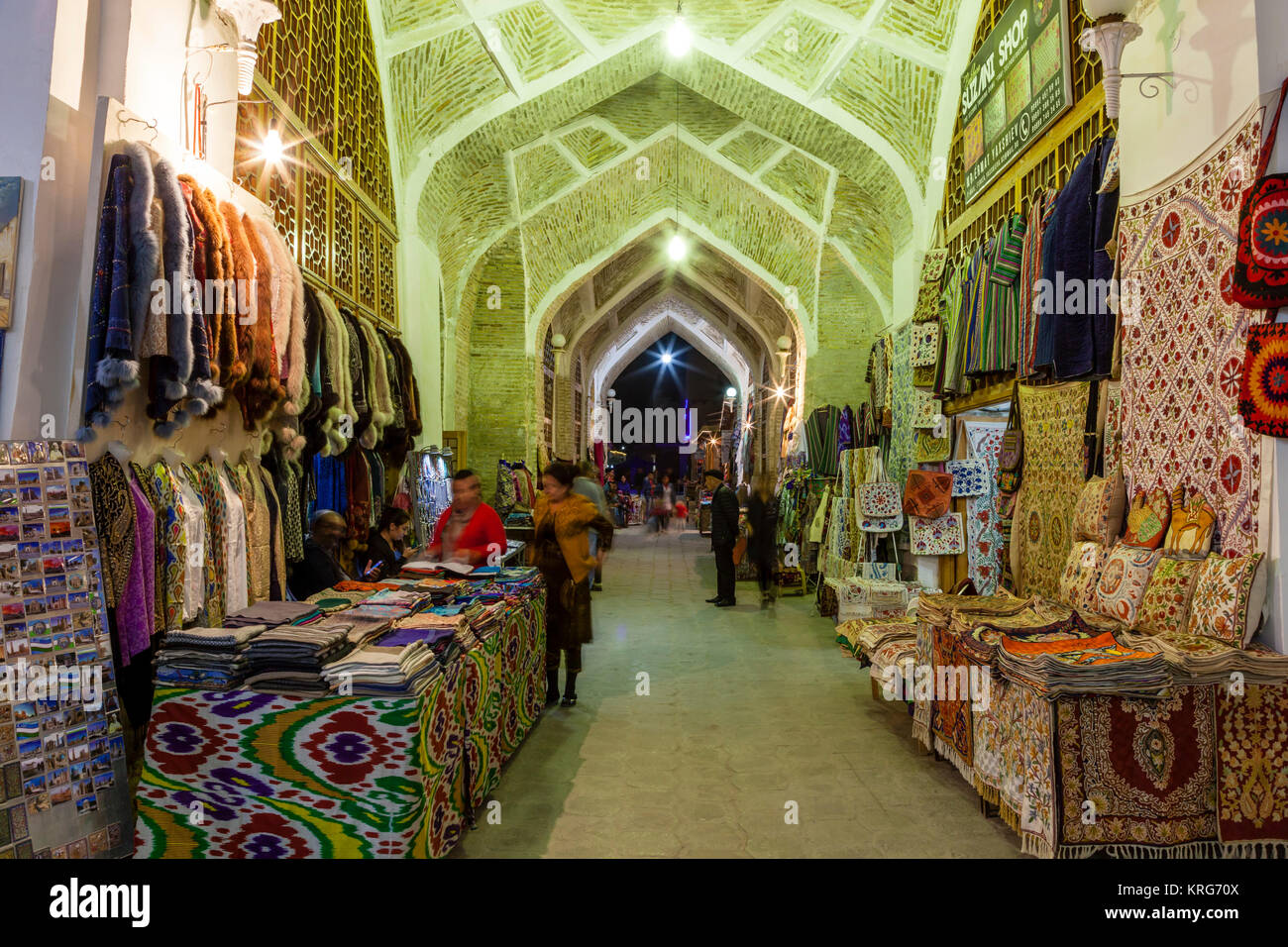 Der Basar in der Nacht, Buchara, Usbekistan Stockfotografie - Alamy