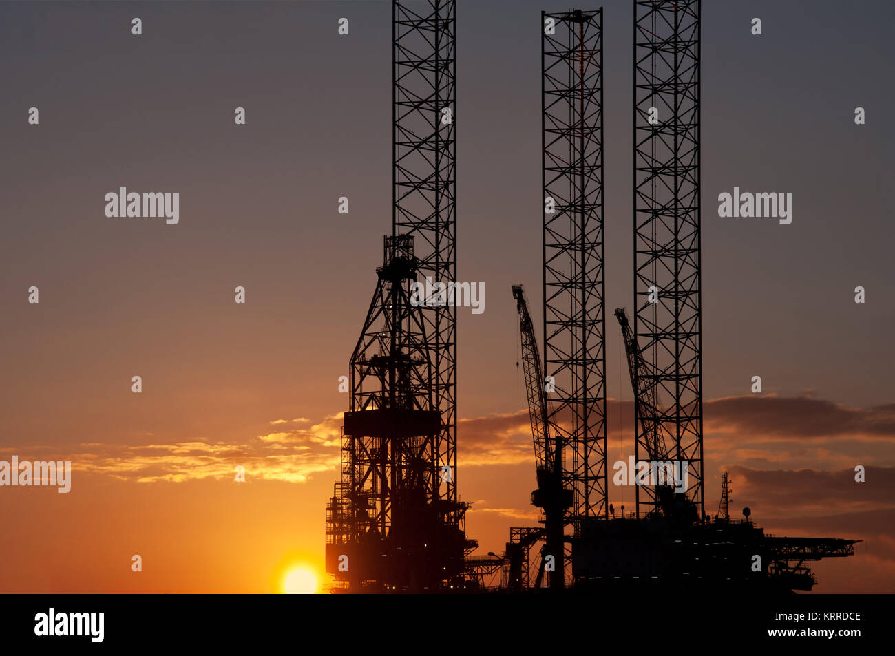 Off shore drilling rig -Fotos und -Bildmaterial in hoher Auflösung – Alamy