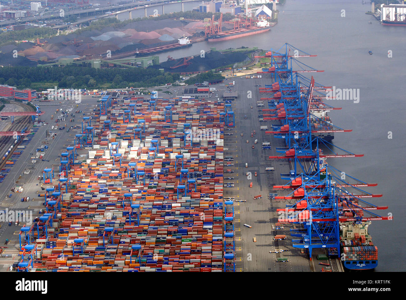 Container Terminal Altenwerder (CTA), Hamburger Hafen. Luftaufnahme ...