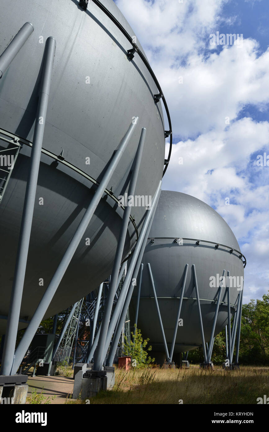 Ball gas tank Marien Dorf, Lankwitzer Straße, der Marien Dorf, Berlin ...