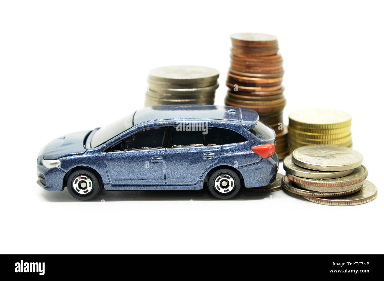 Auto finanzieren mit Geld Stapel Stockfotografie - Alamy