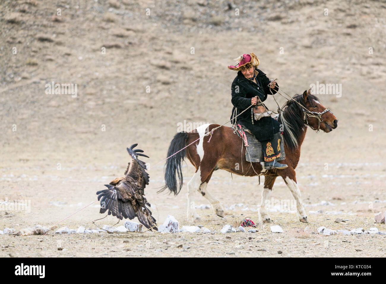 Kazakh Hat Stockfotos und -bilder Kaufen - Seite 3 - Alamy