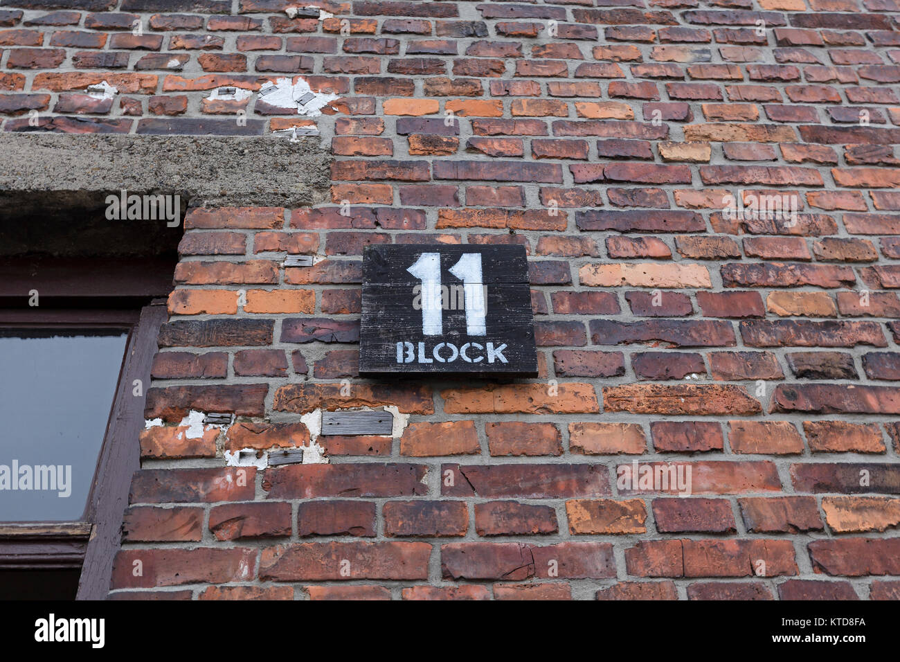 AUSCHWITZ, Polen - Dezember 2017; Block 11 im Konzentrationslager, hier ...