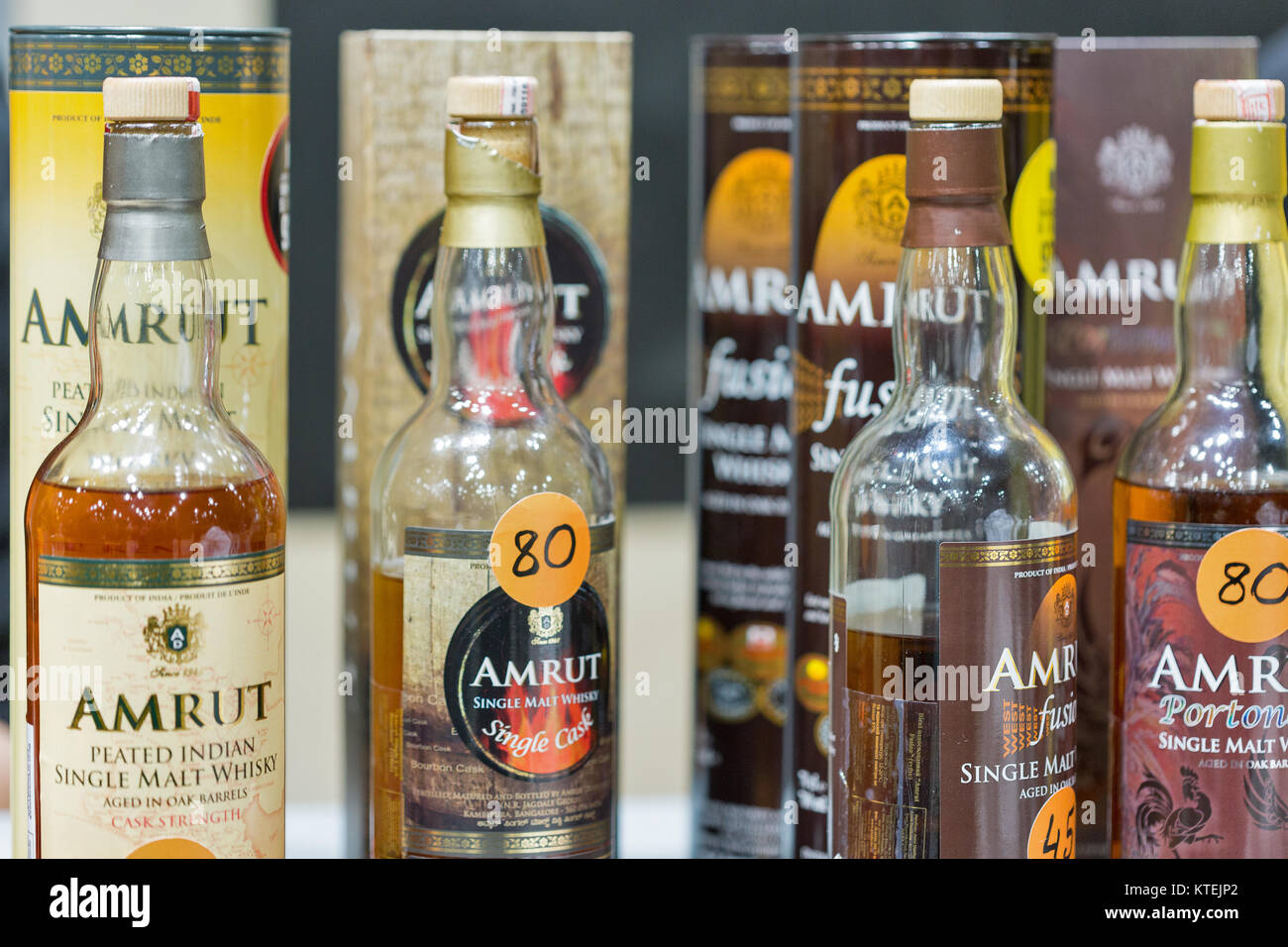 Kiew, Ukraine - November 25, 2017: Indische Amrut Single Malt Whisky ...